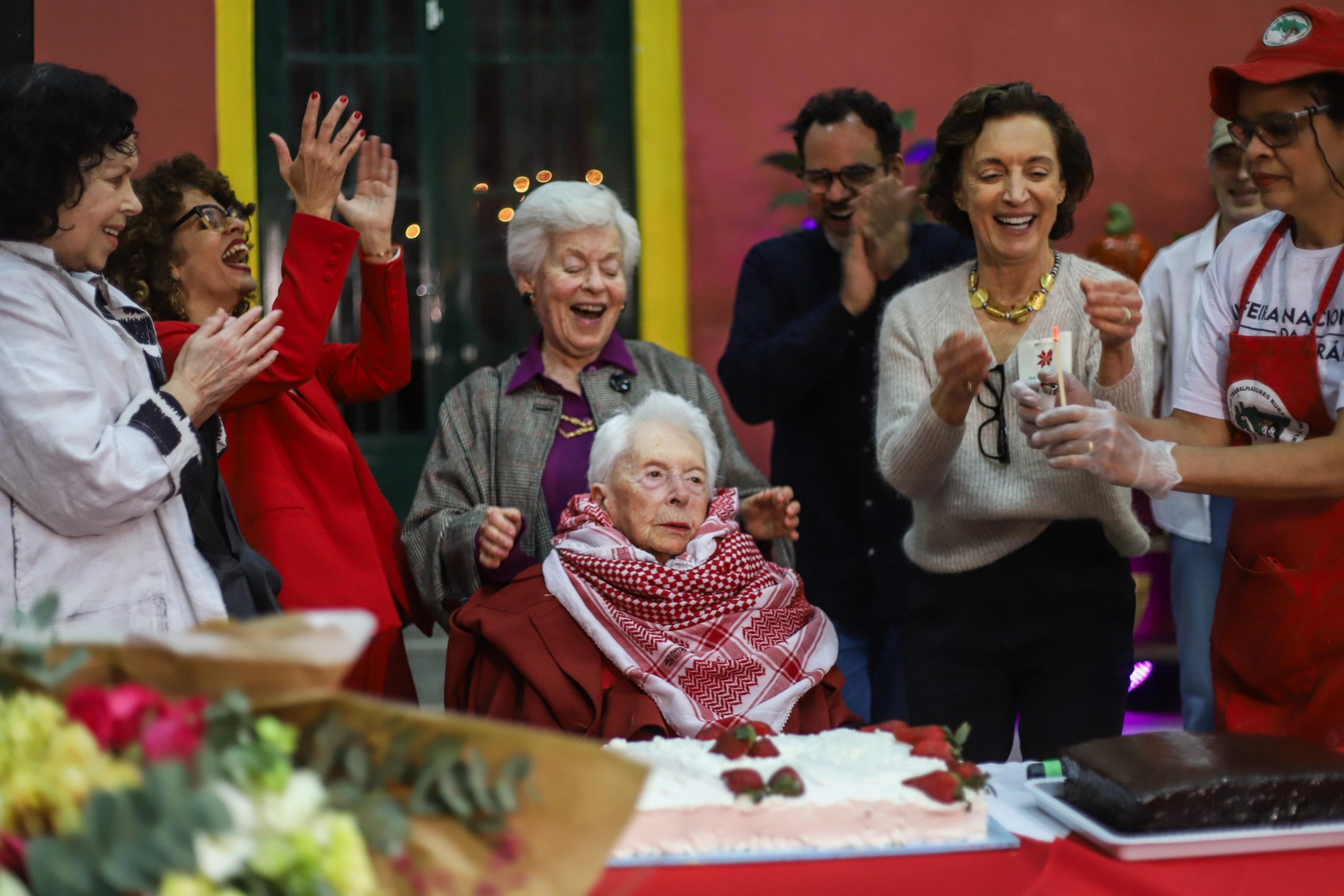 'Guardiã da história de luta do Brasil': centenário de Clara Charf é ...